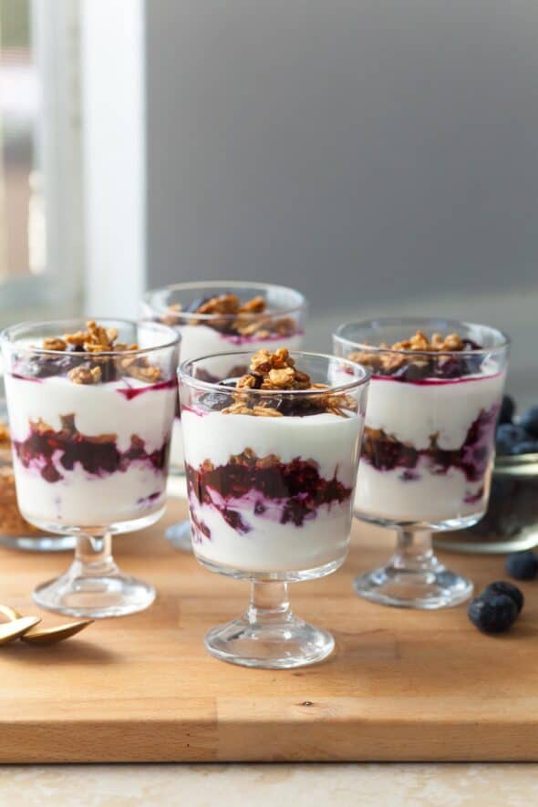 Blueberry Parfaits | Easy Blueberry Yogurt Parfait Recipe